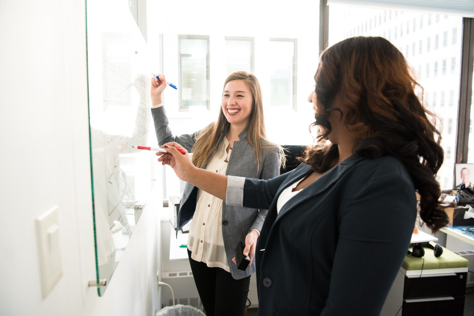 How To Empower Women In The Workplace | TeamBonding