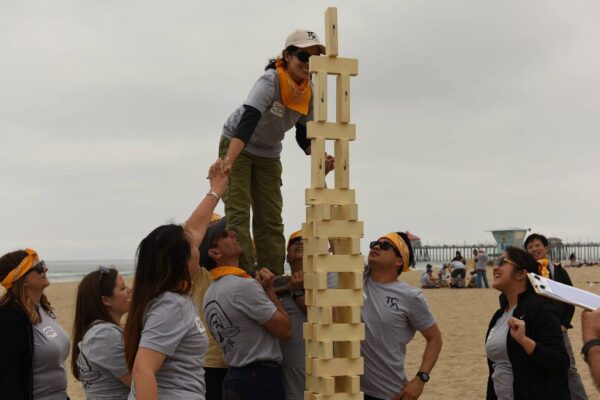 12+ Leadership Team Building Activities & Tips | TeamBonding