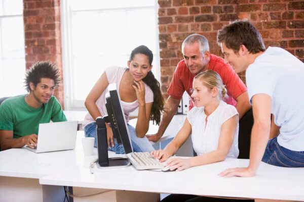 5 Secrets to Employee Happiness | TeamBonding