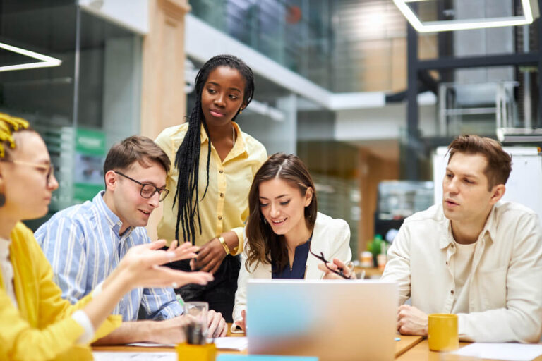 Teamwork in the Workplace to Boost Performance | TeamBonding