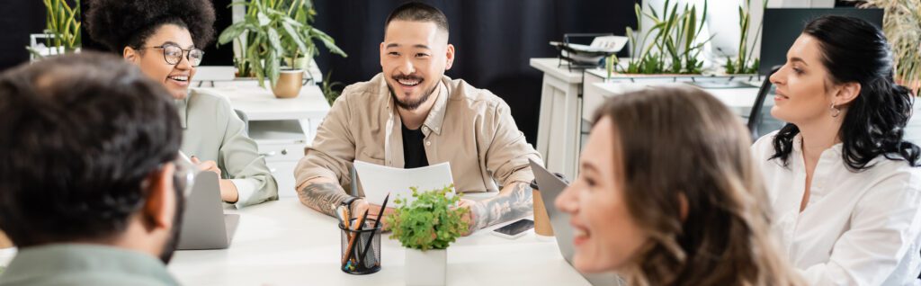 Guide to Shared Learning for Employee Bonding | TeamBonding