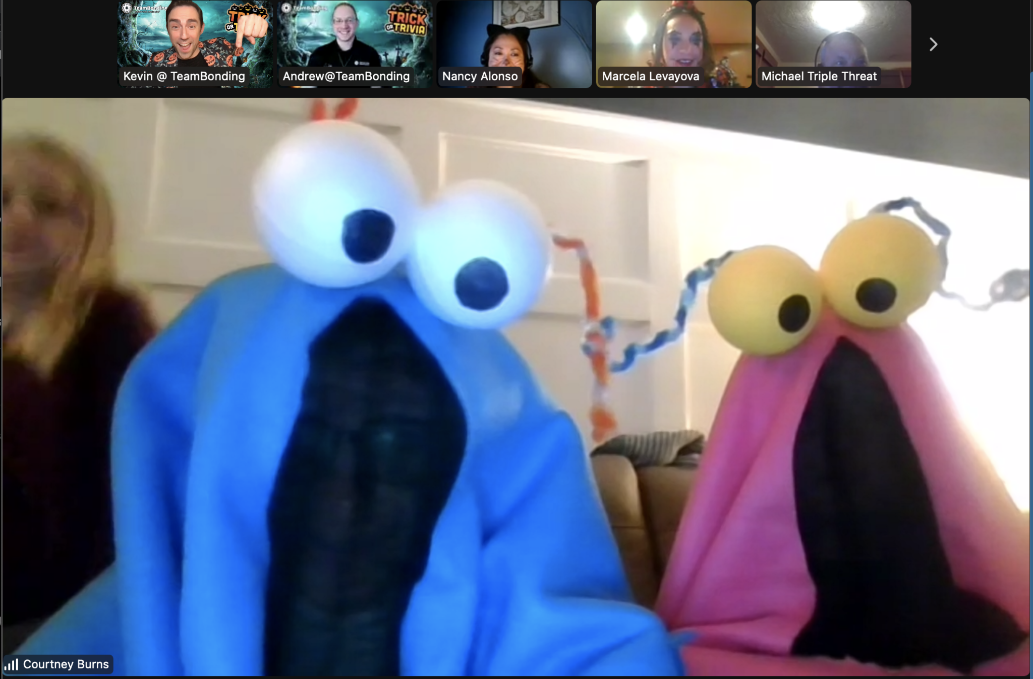 9 Fall Team Building Activities | TeamBonding