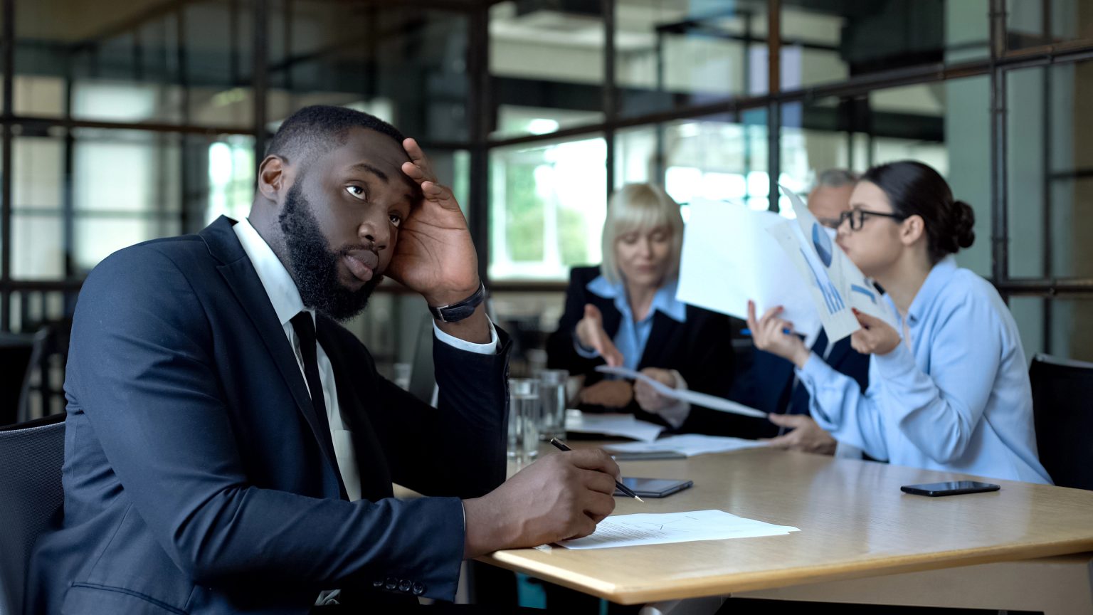 How to Handle Negativity in the Workplace | TeamBonding
